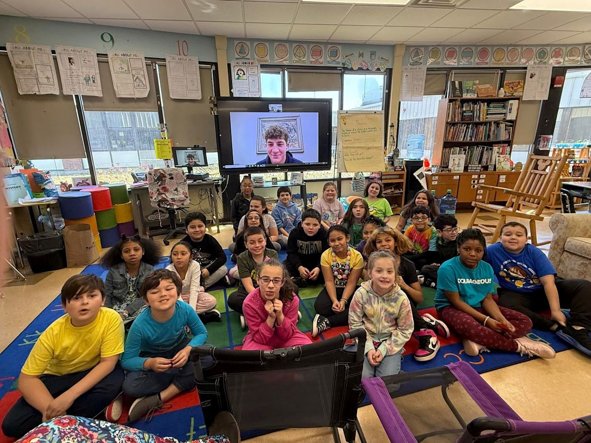 Tangier Smith Elementary School Class Welcomes Student Pilot Via Zoom ...