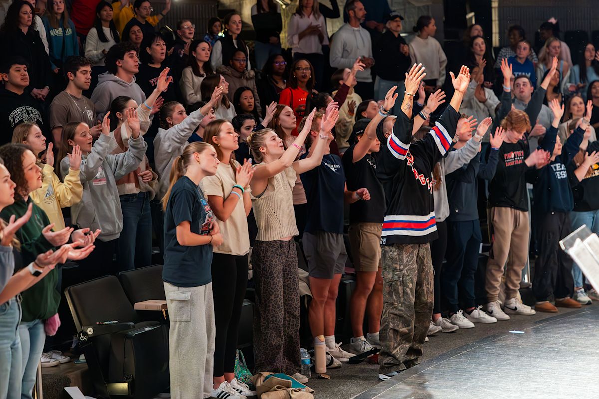 You're Invited: Friday Night Praise & Worship–April 11 at 7PM | Timothy ...