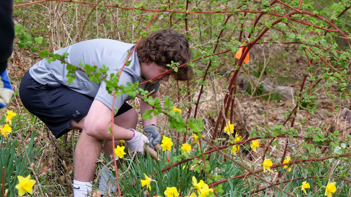 Spring into Service | Pomfret's Blog - Coed School CT | Pomfret School