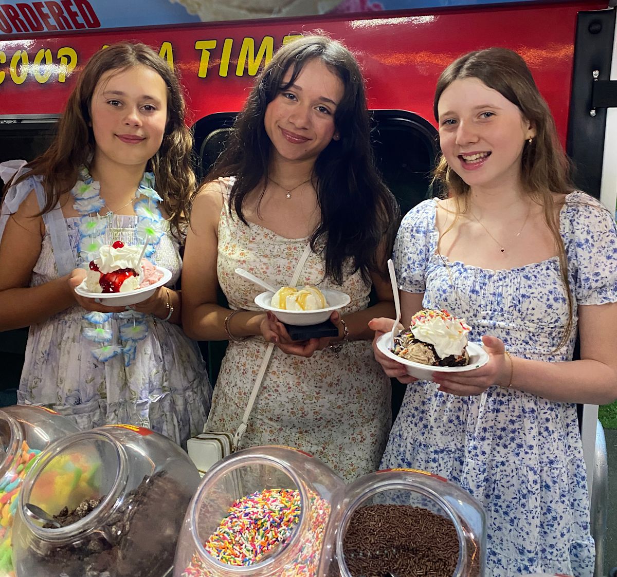 Middle School Spring Dance: Tropical Flare | Featured News