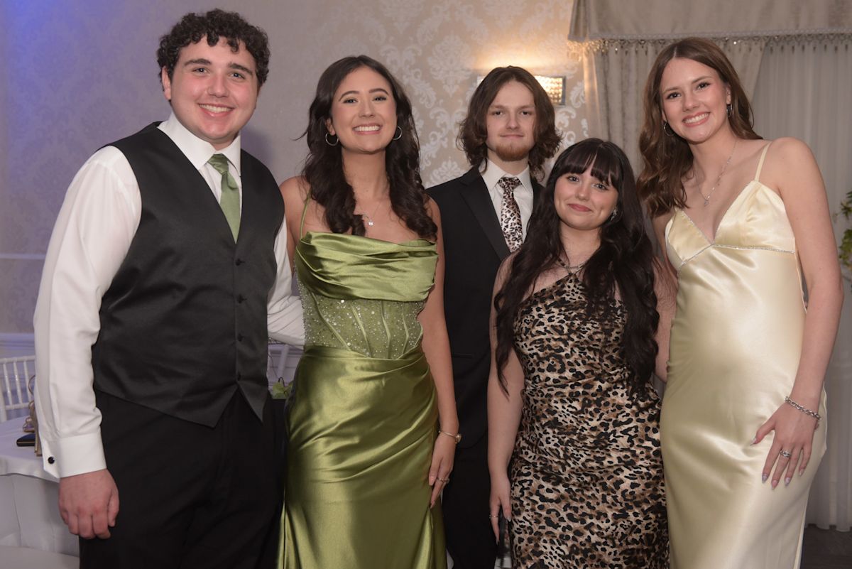 Senior Prom | News Post General - Mount Carmel Academy