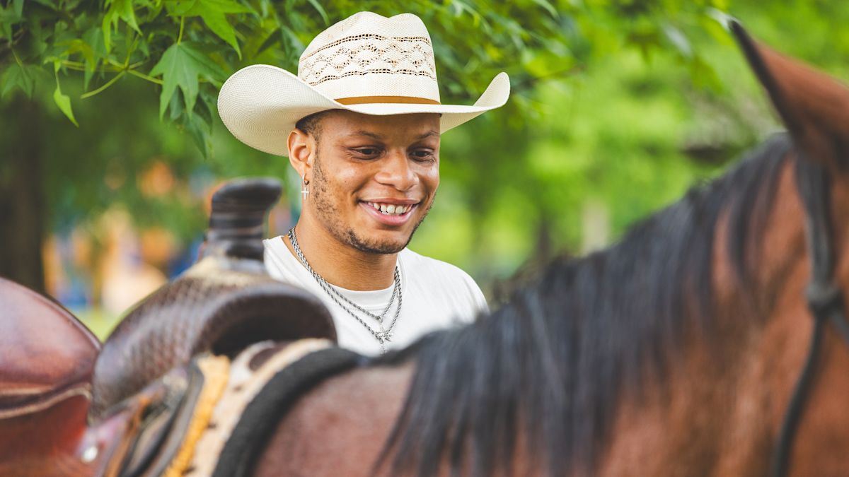Farmer Wants to Educate: Florence alum Jay Woods talks farm life at ...