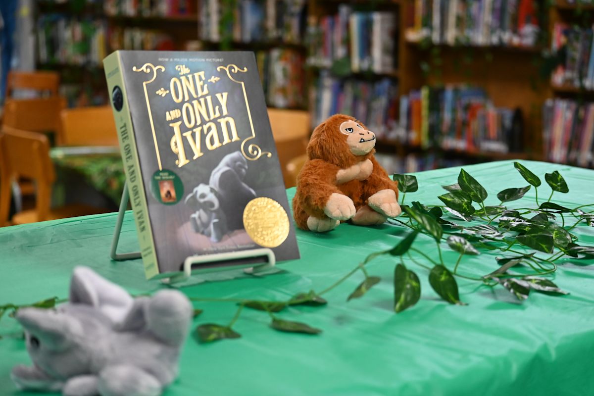 One School, One Book Returns to Hilltop | News Details