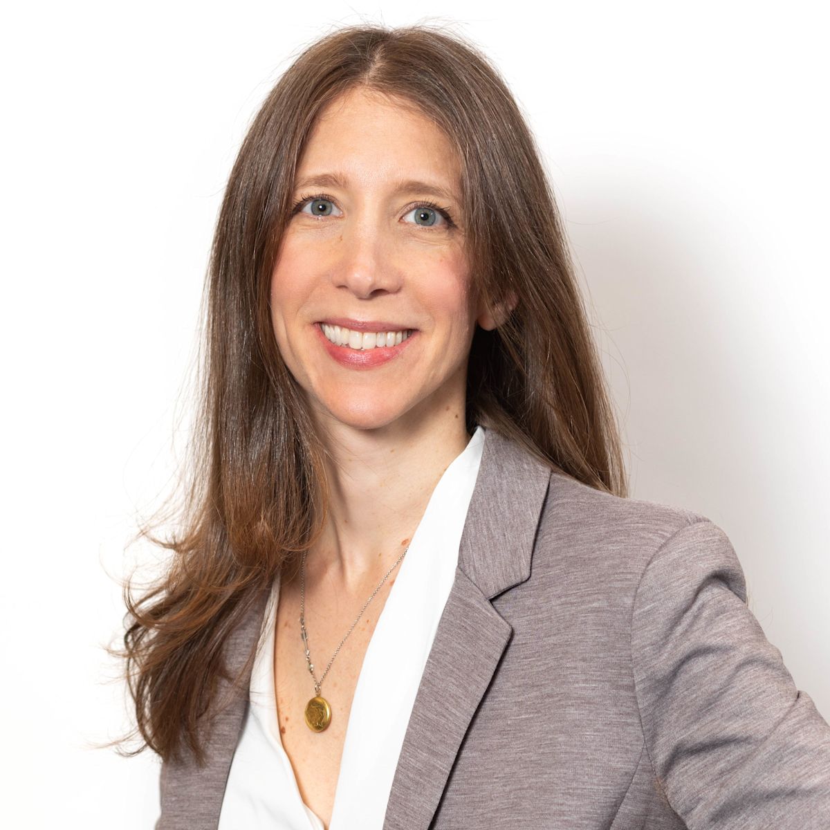 May 2025 Alum of the Month: Alison Silberman ’96 | Hotchkiss News