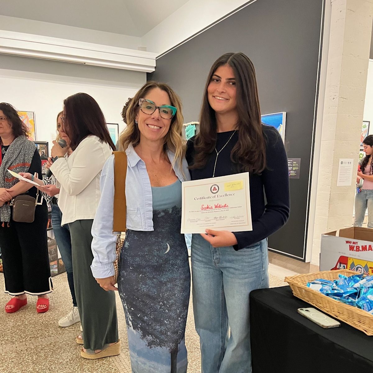 Hills East’s Sophia Wolinetz Wins Best in Show at Heckscher Museum 6x6 ...