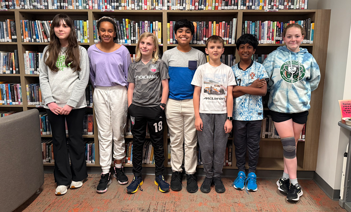 Middle School book challenge celebrates joy of reading | News Details