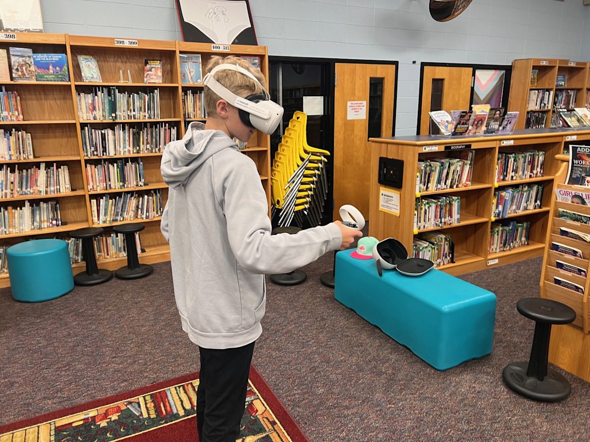 Cutting Edge VR Career Exploration Comes to LIS | Post Details