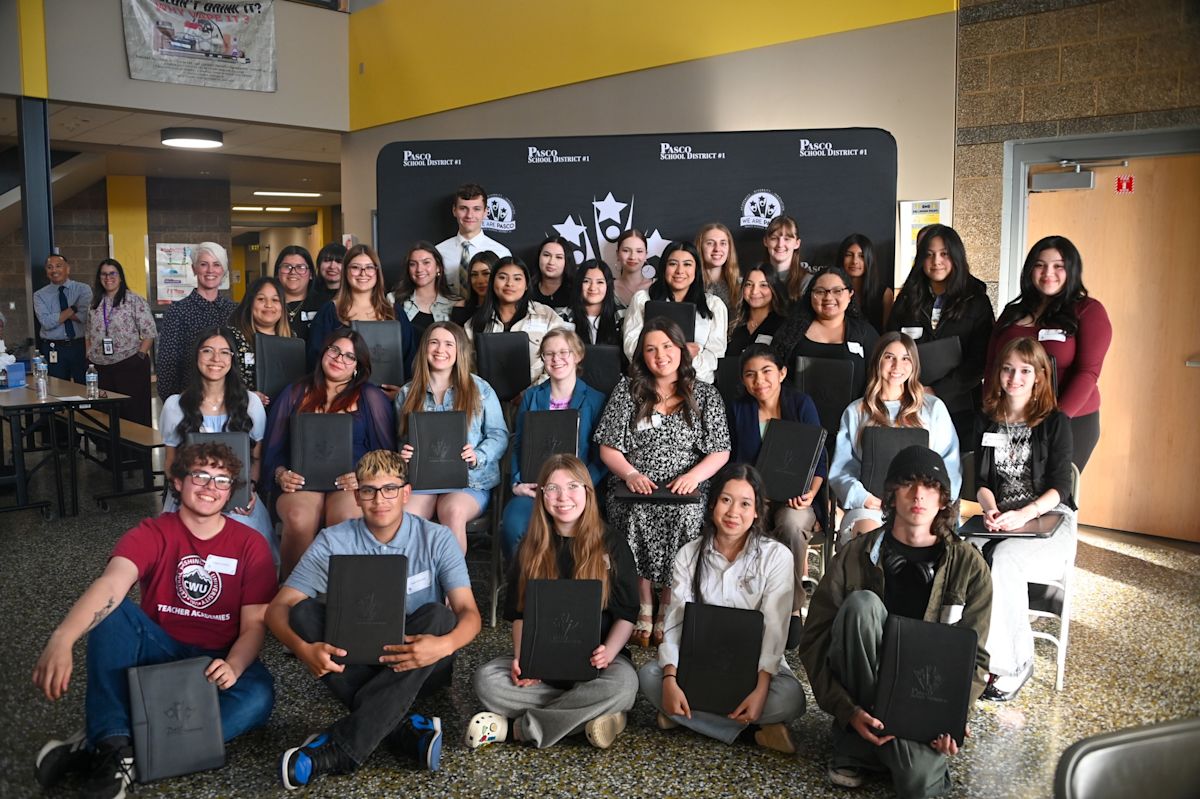 Pasco School District Celebrates Future Teacher Signing Event | Dynamic ...