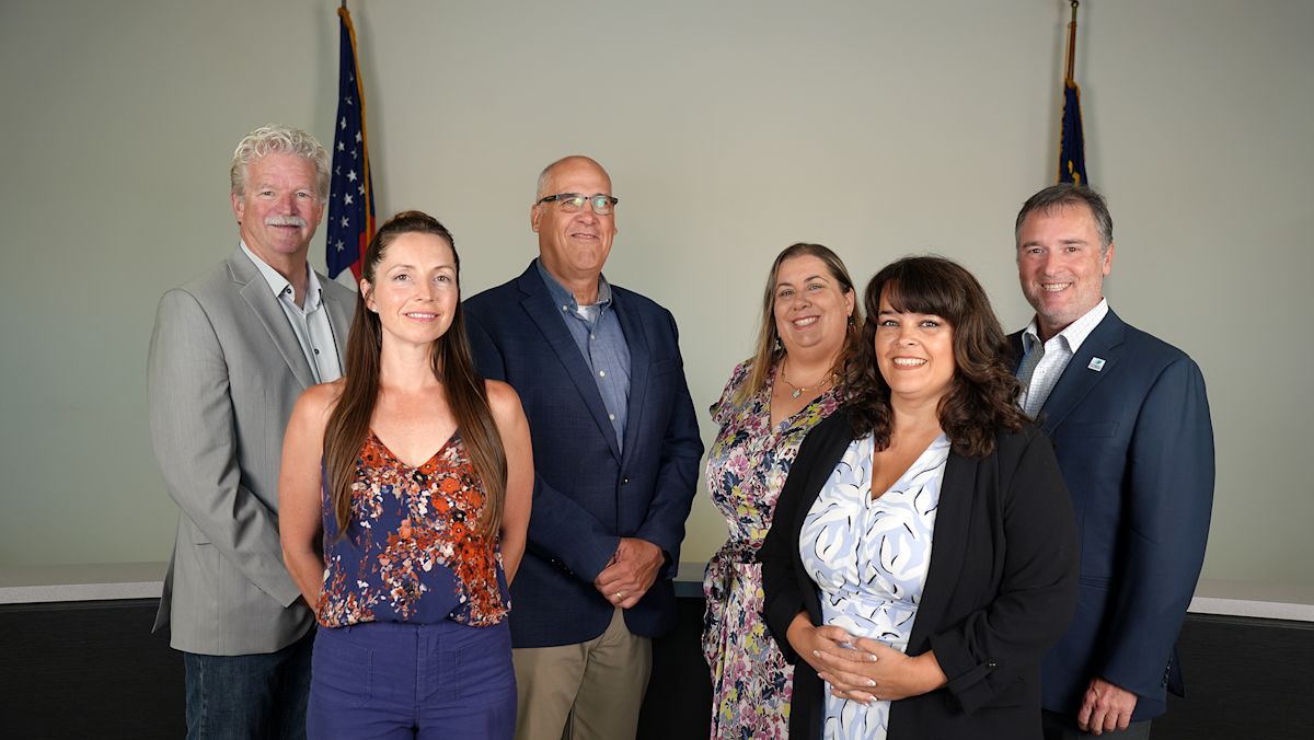 SPS Board Members Sworn In; New Board Leadership in Place | News Details