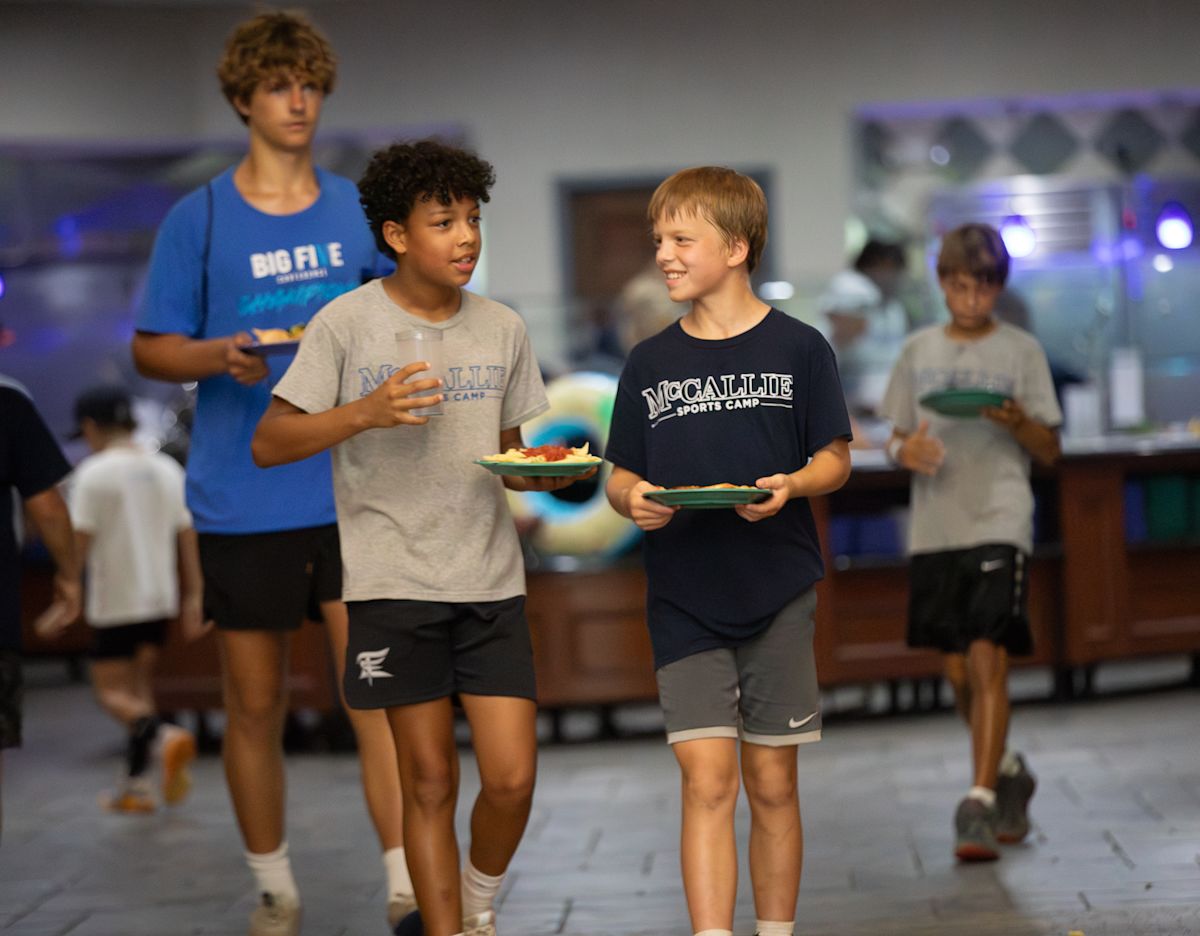 McCallie School Welcomes FLIK Dining Services | News Details