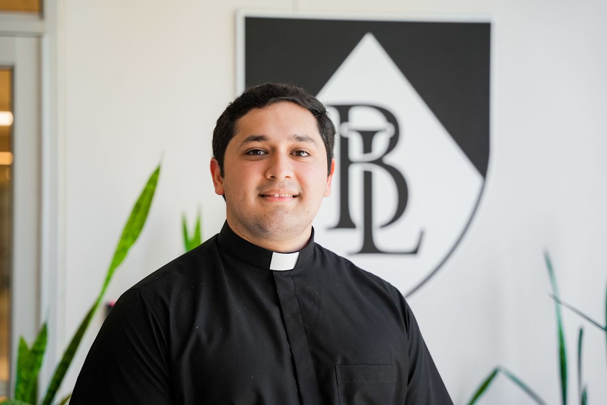 Get to know Fr. César García, Bishop Lynch’s new chaplain! | News Detail