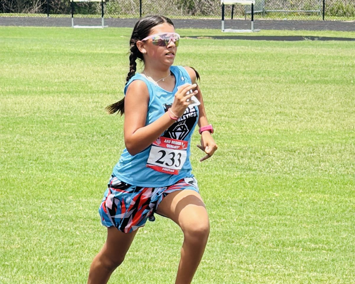 Gabriella Siegler's Incredible Summer on the Track | News Detail