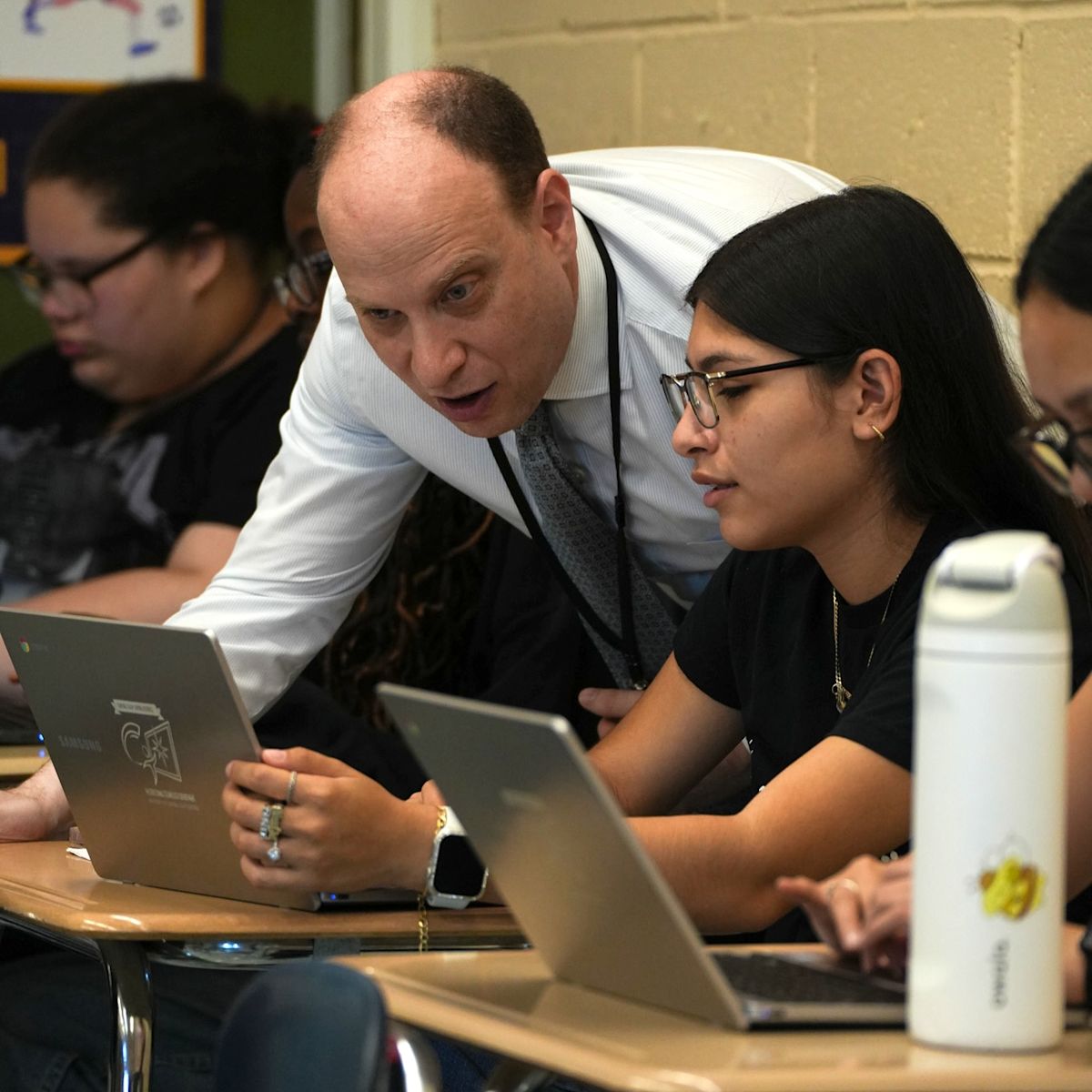 High School Seniors Participate in Common Application Workshop | News ...