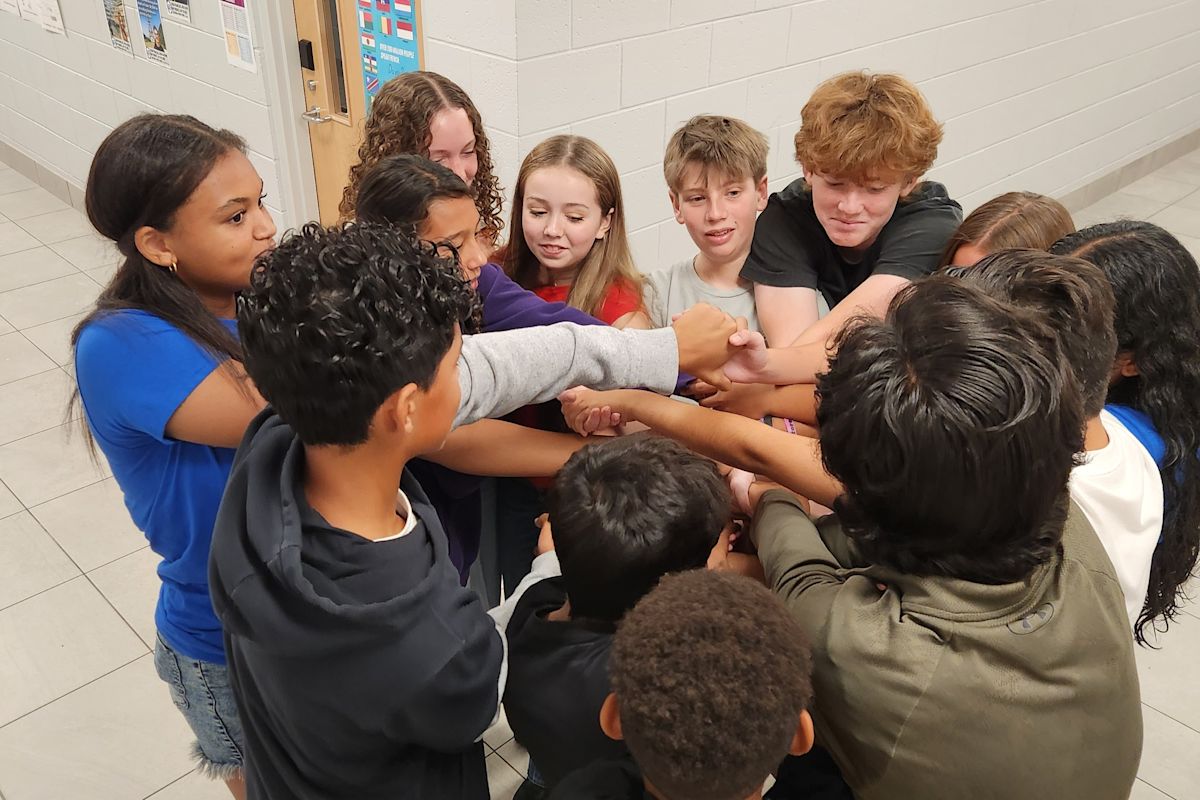 The Middle School SGA Kicks Off the Year with a Retreat | News Detail