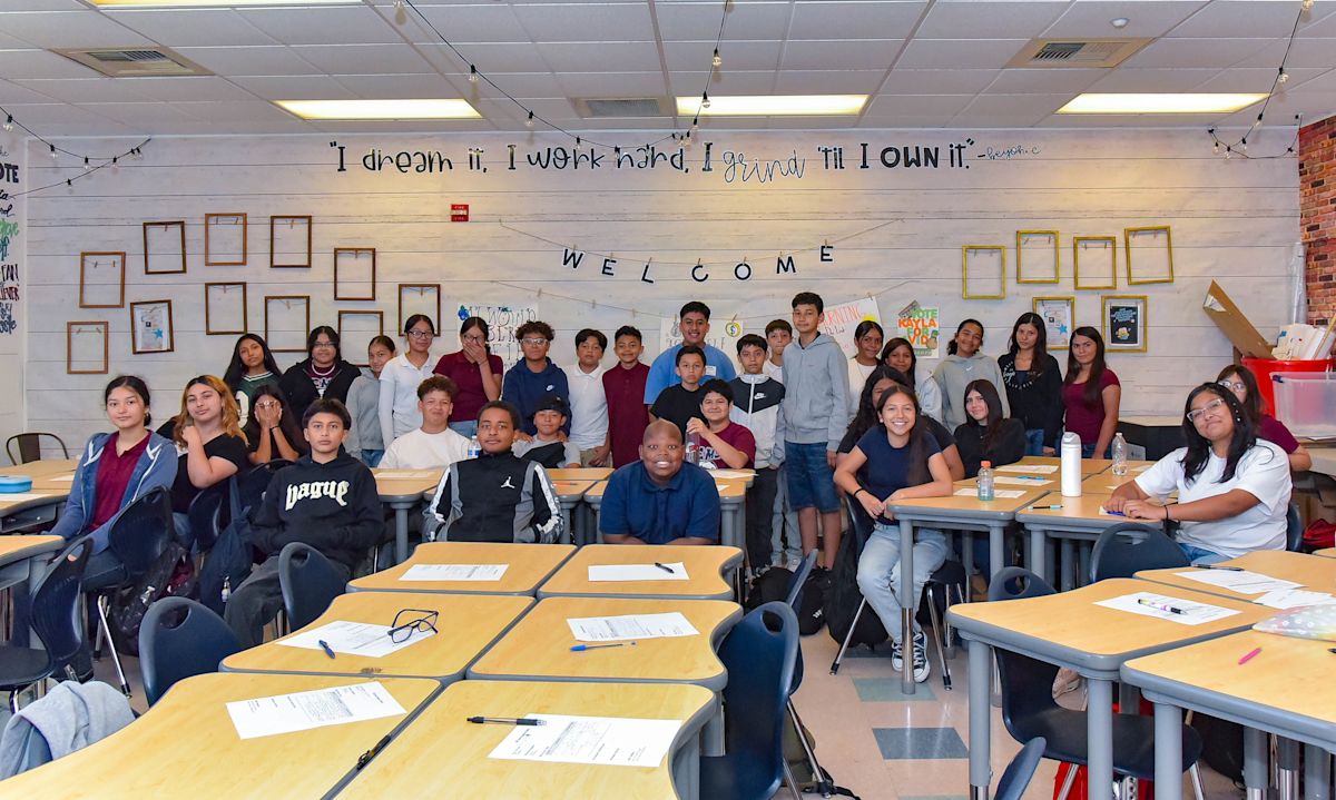 Lynwood Unified Alumni Inspire Future College-Bound Scholars at Cesar ...