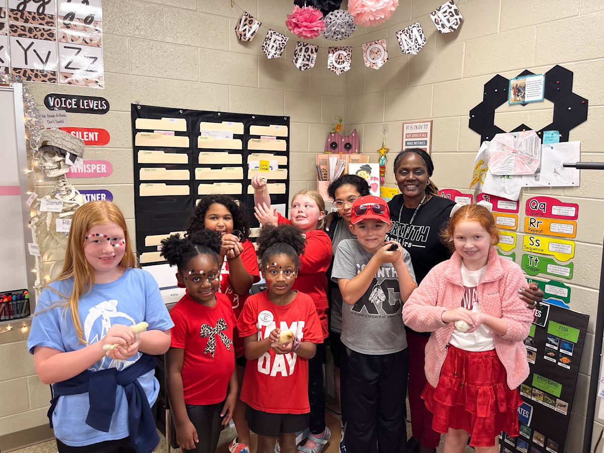 Corinth Elementary Hatches Hands-On STEM Lessons | Details