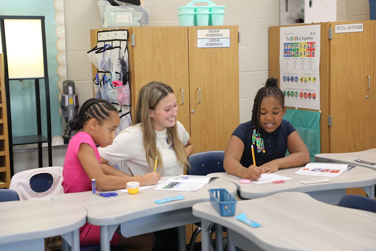 Aspiring teachers hosted for classroom learning experience at district ...