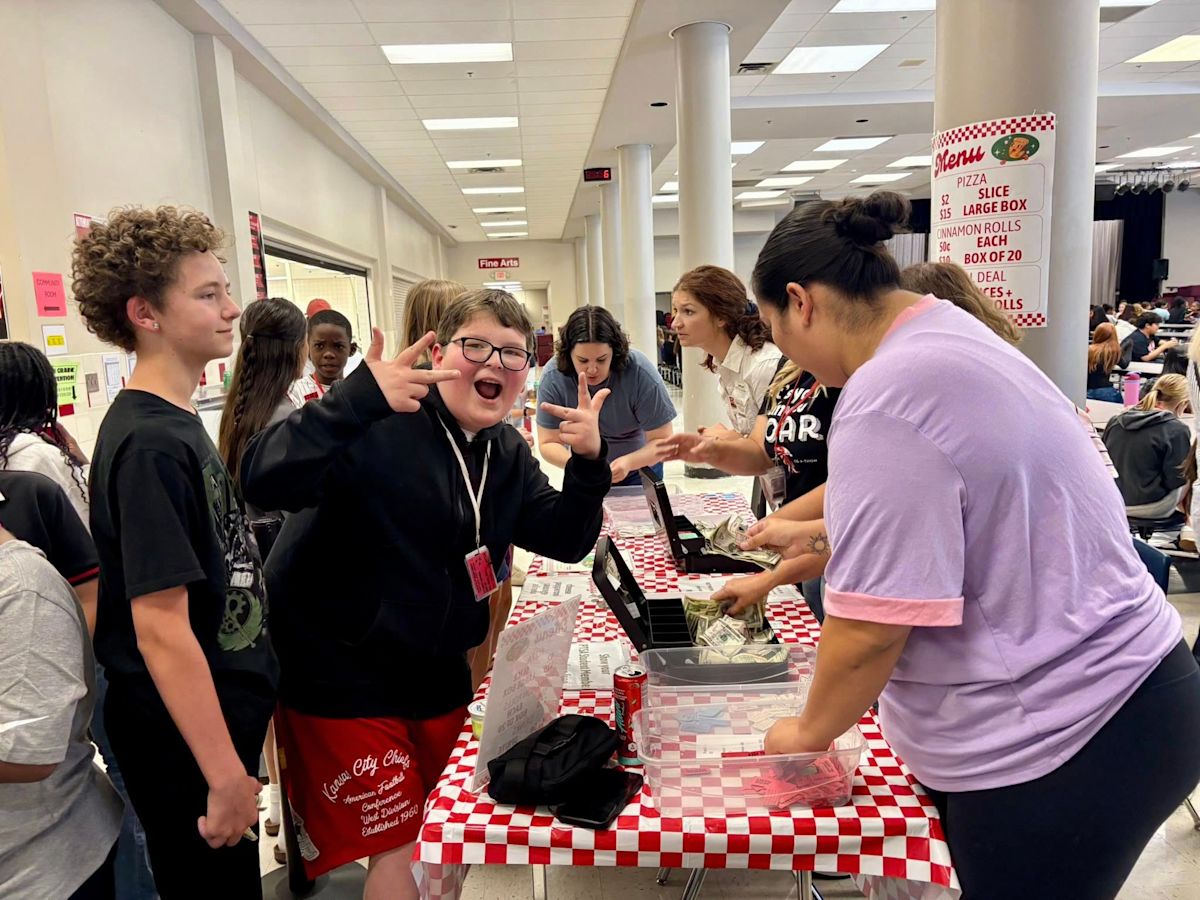 PTA Hosts Pizza Day At Union 6th/7th Grade Centers | Campus Life Details