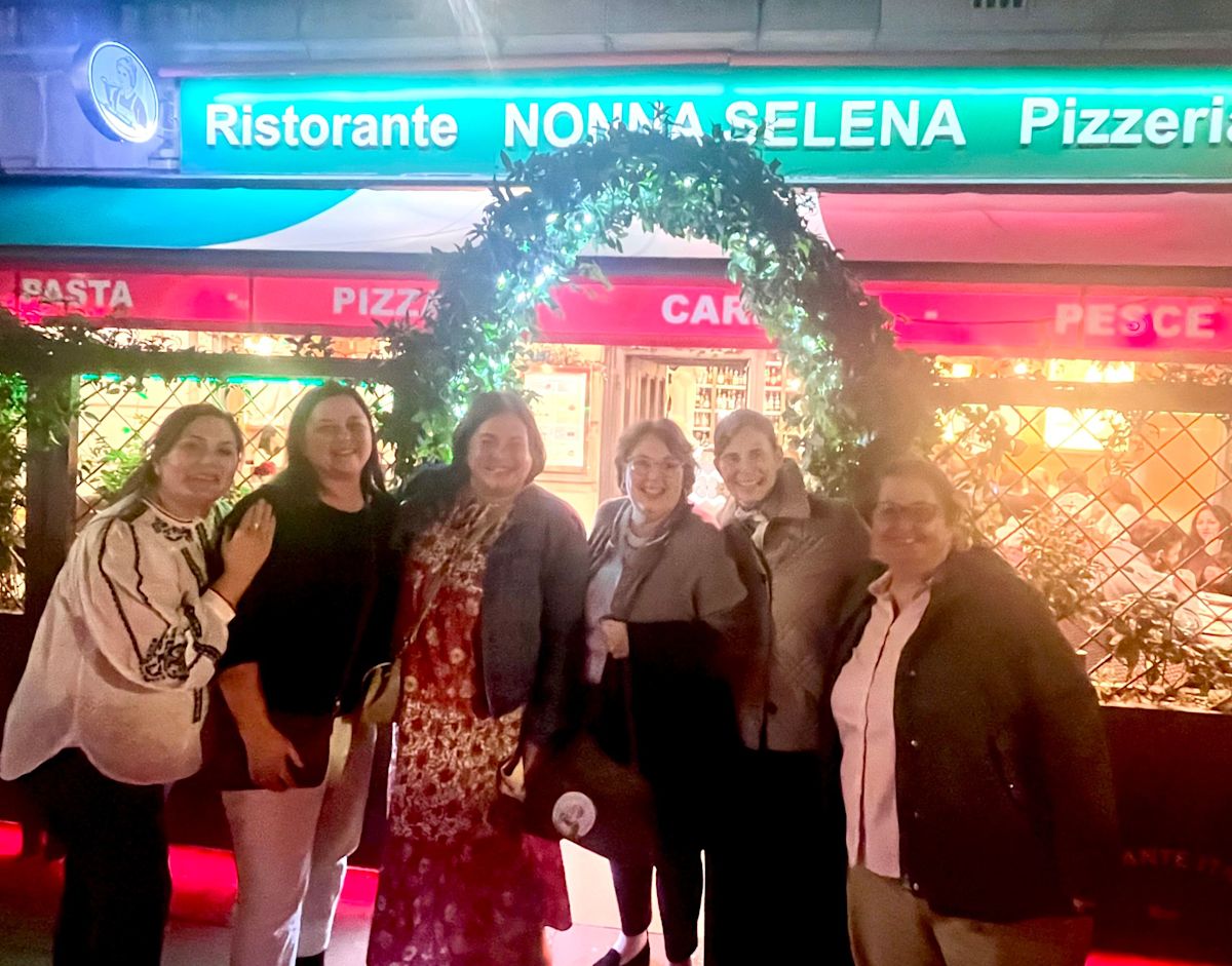 Connecting with Emma Families Across the Pond | News Details