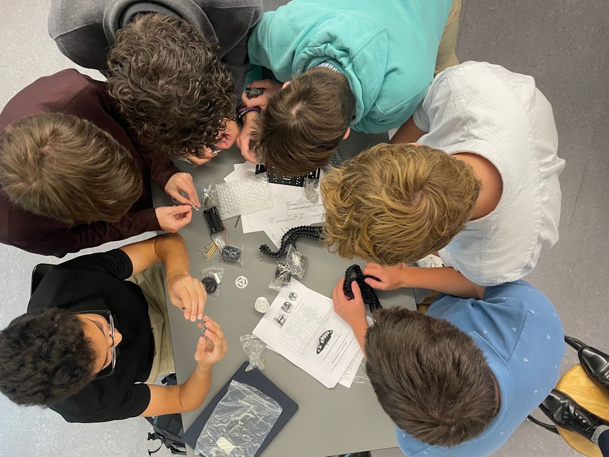 Finding Your People: Student Clubs at Holderness School | story