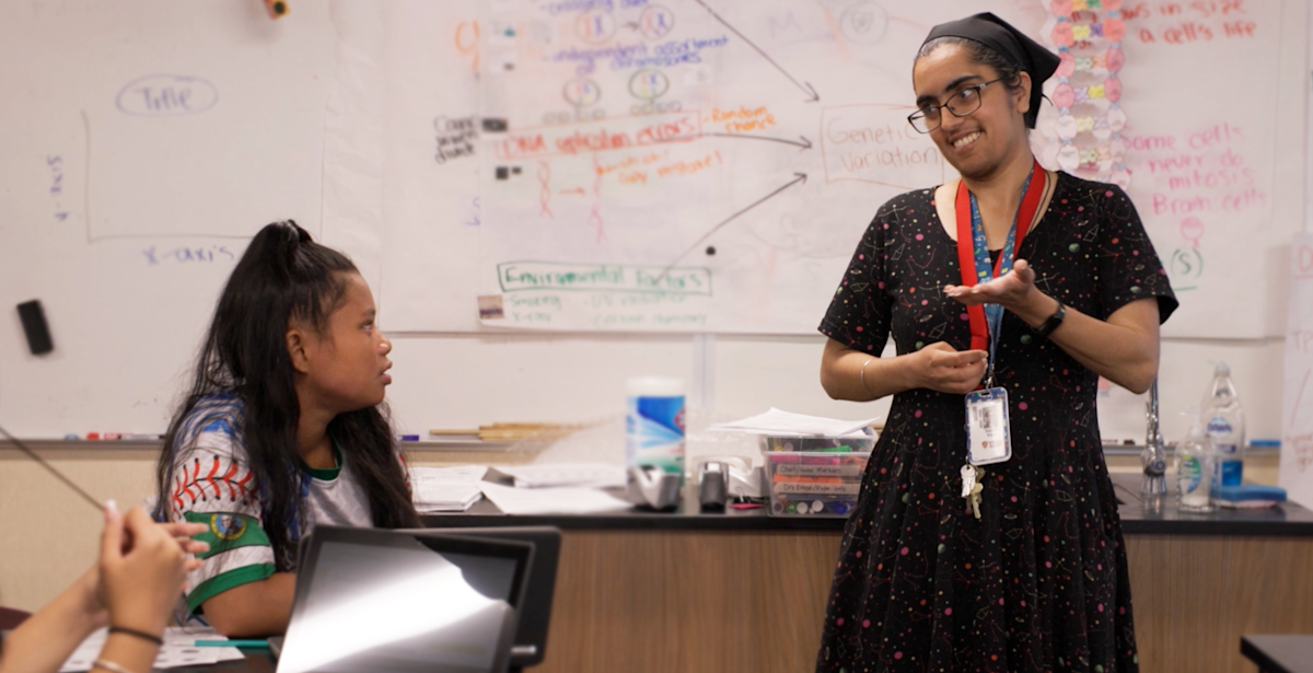Literacy Comes to Life in Science Labs | News Details