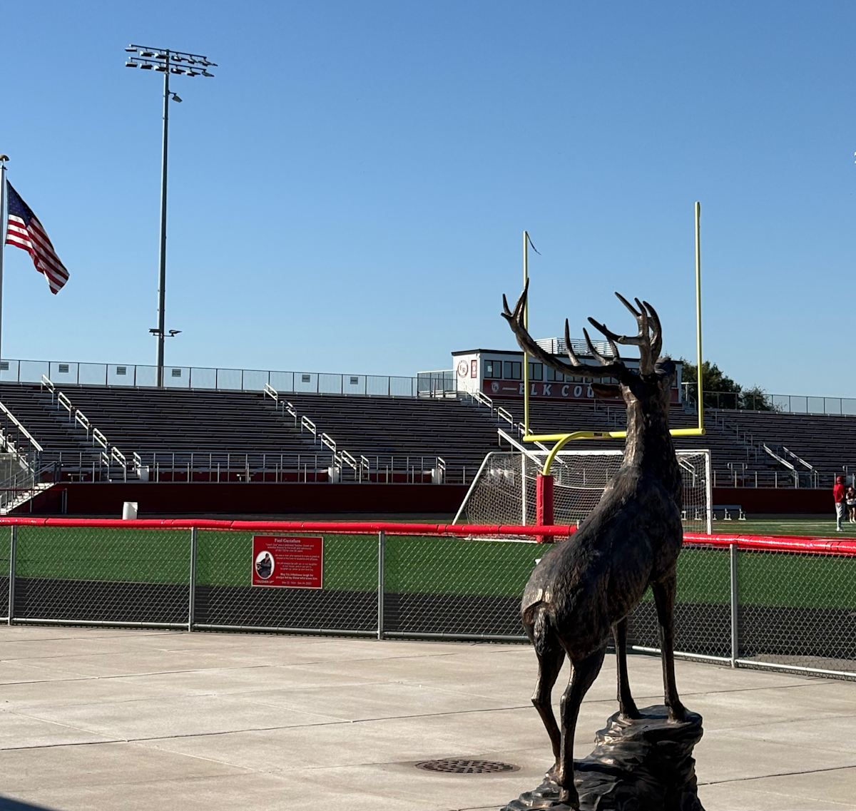 ISD 728 Legend is Commemorated at Elk River's Stadium | Post Details