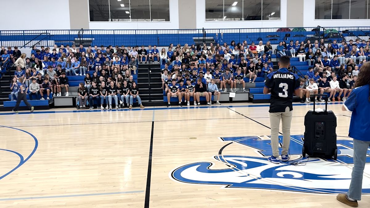 Students Lead the Way for Junior High Pep Rally | LCA Stories Details