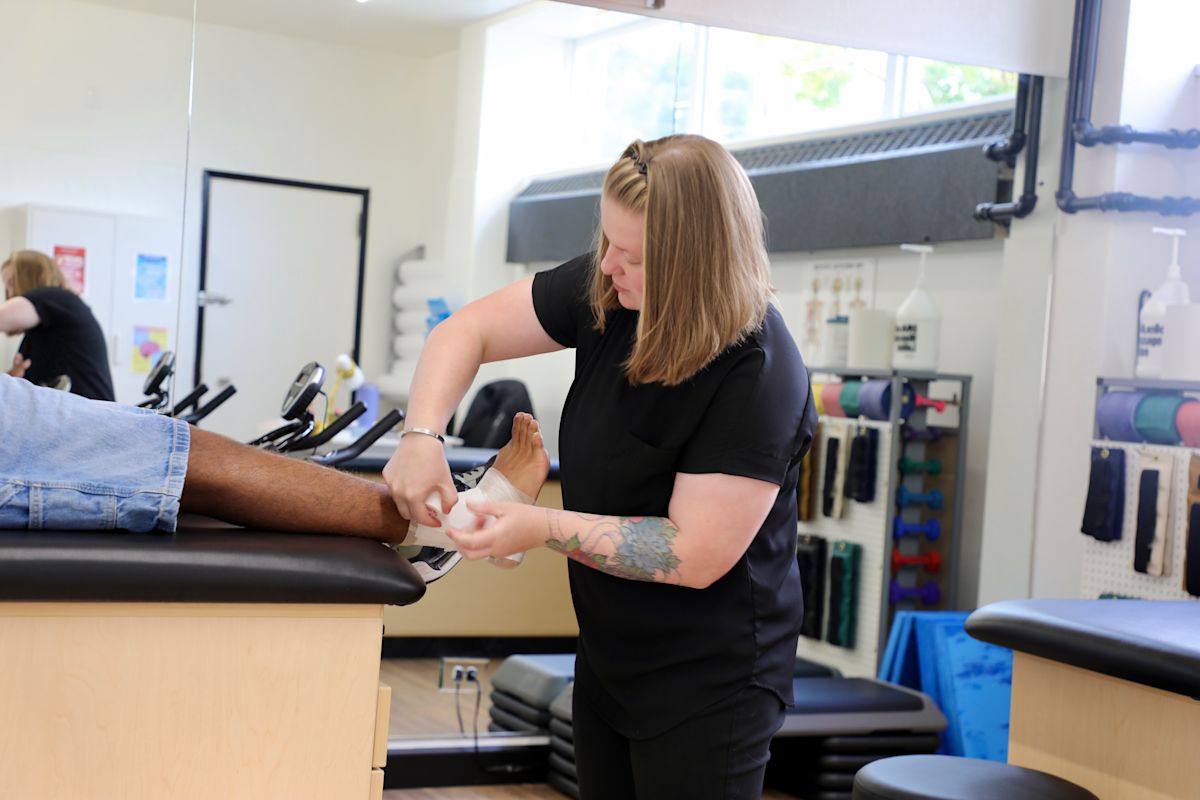 A Fully Equipped Athletic Training Room for LWHS | School News Detail