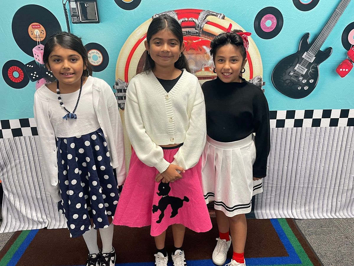 Boevers Dresses In 50s Wear In Honor Of School's 50th Anniversary ...