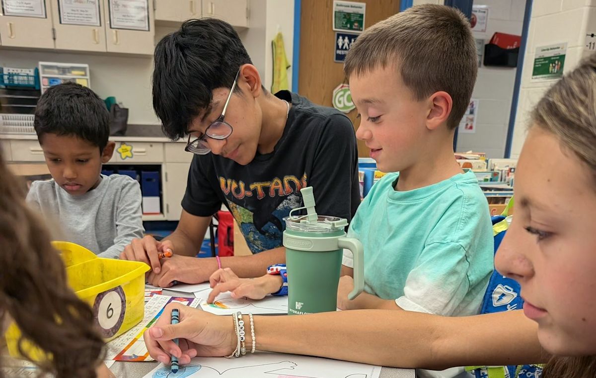 Hulstrom students connect through buddies program | Details