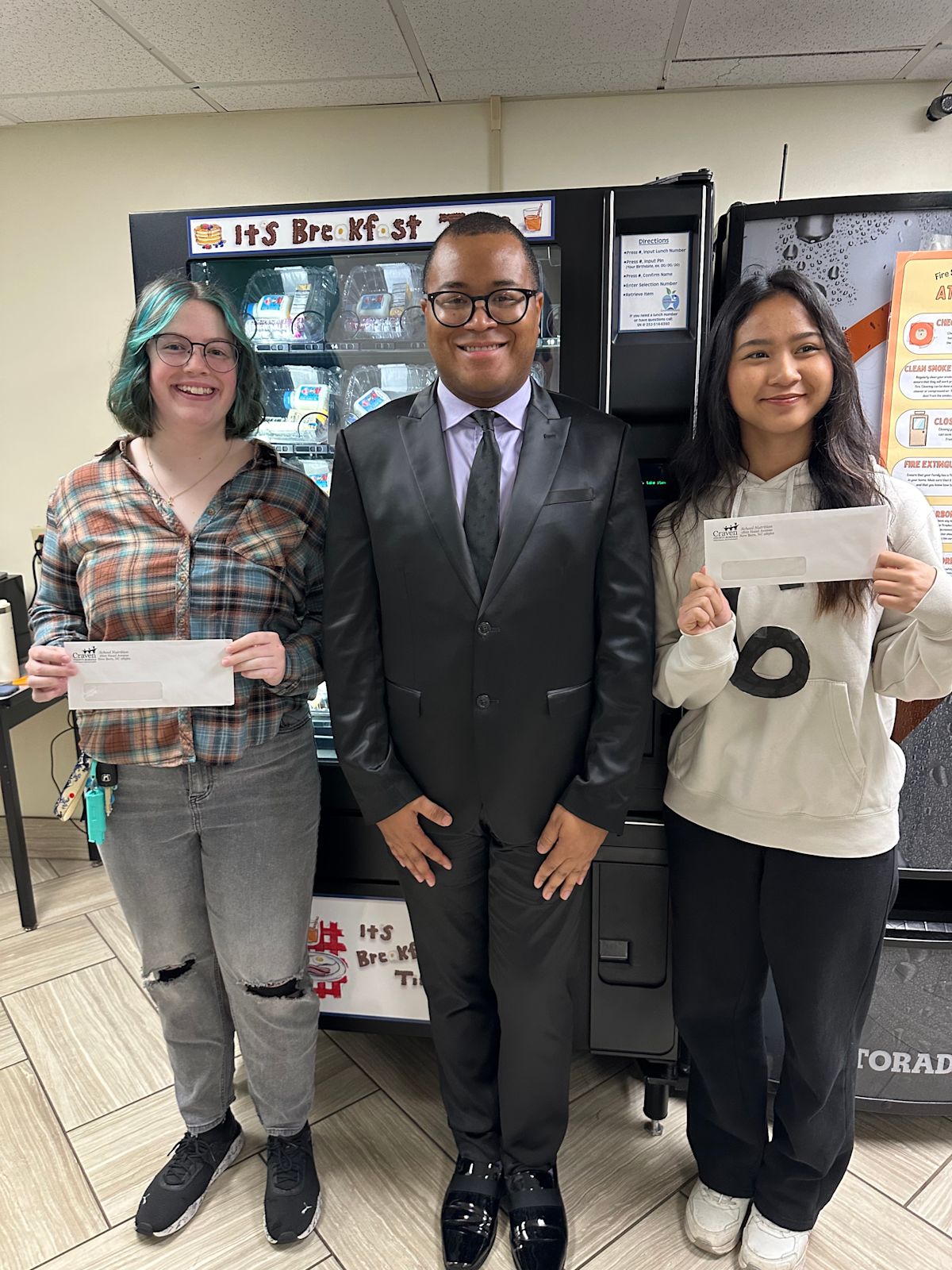 Craven Early College Unveils New ﻿Grab-n-Go Breakfast Vending Machine ...