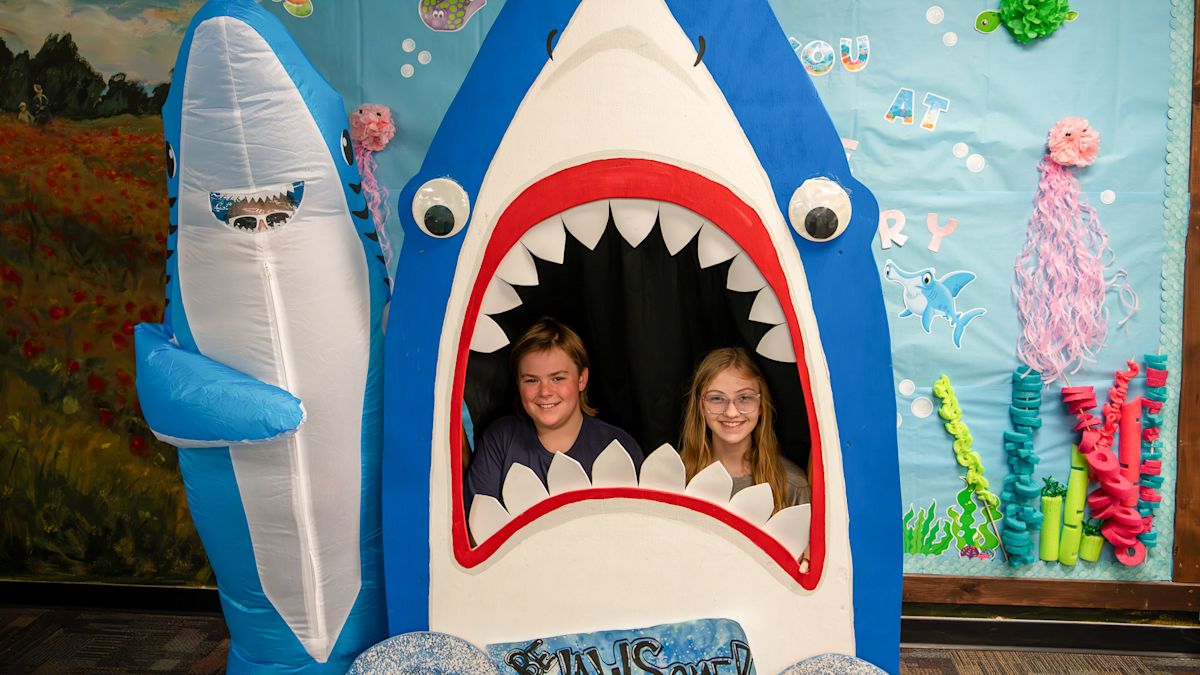 Desert Shadows Elementary Earns PBIS Model School Award | News Details
