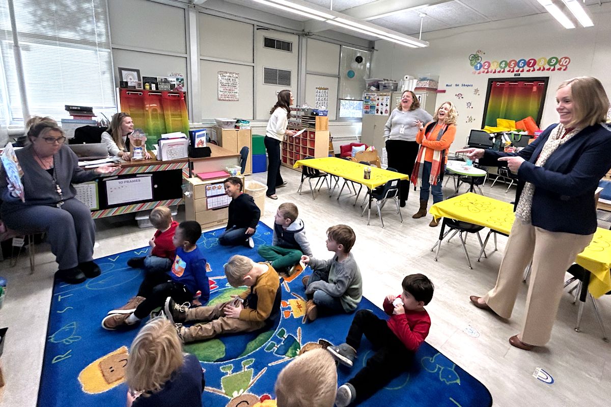 School Board Visits Ralph Bunche Center | Post Detail
