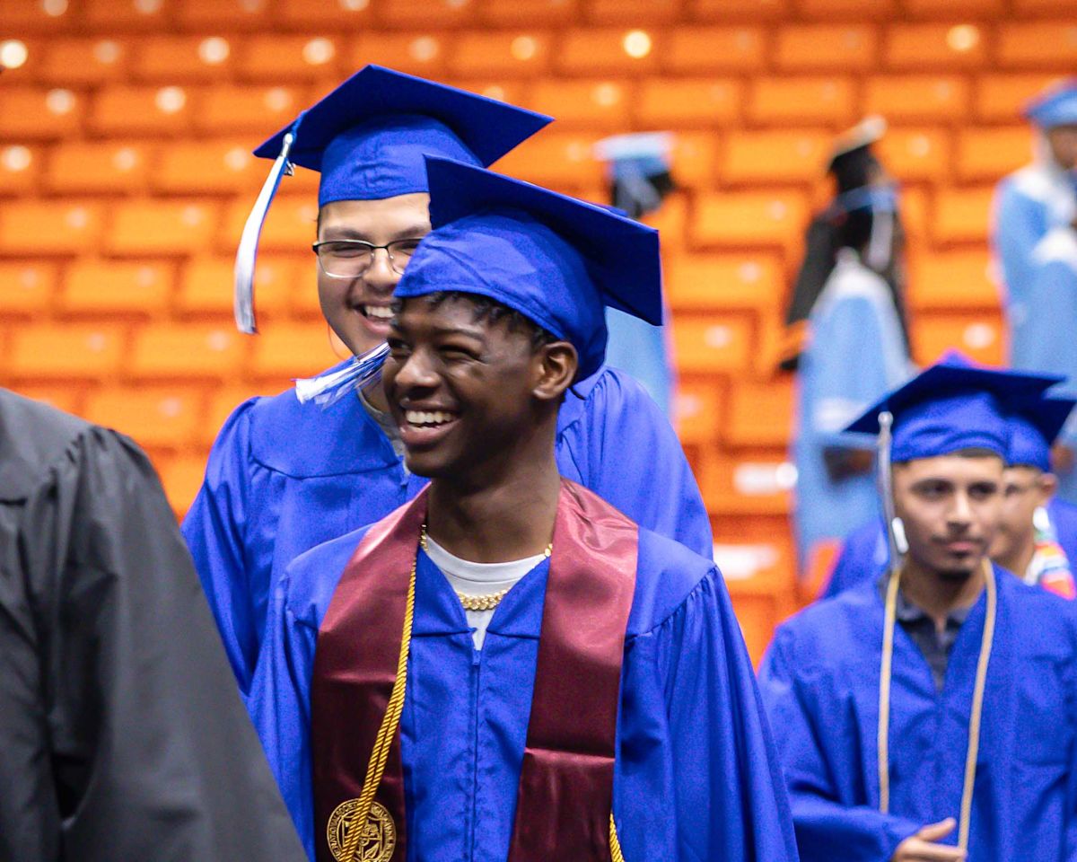 FWISD Graduation Hub: Horarios, Mapas, Streams