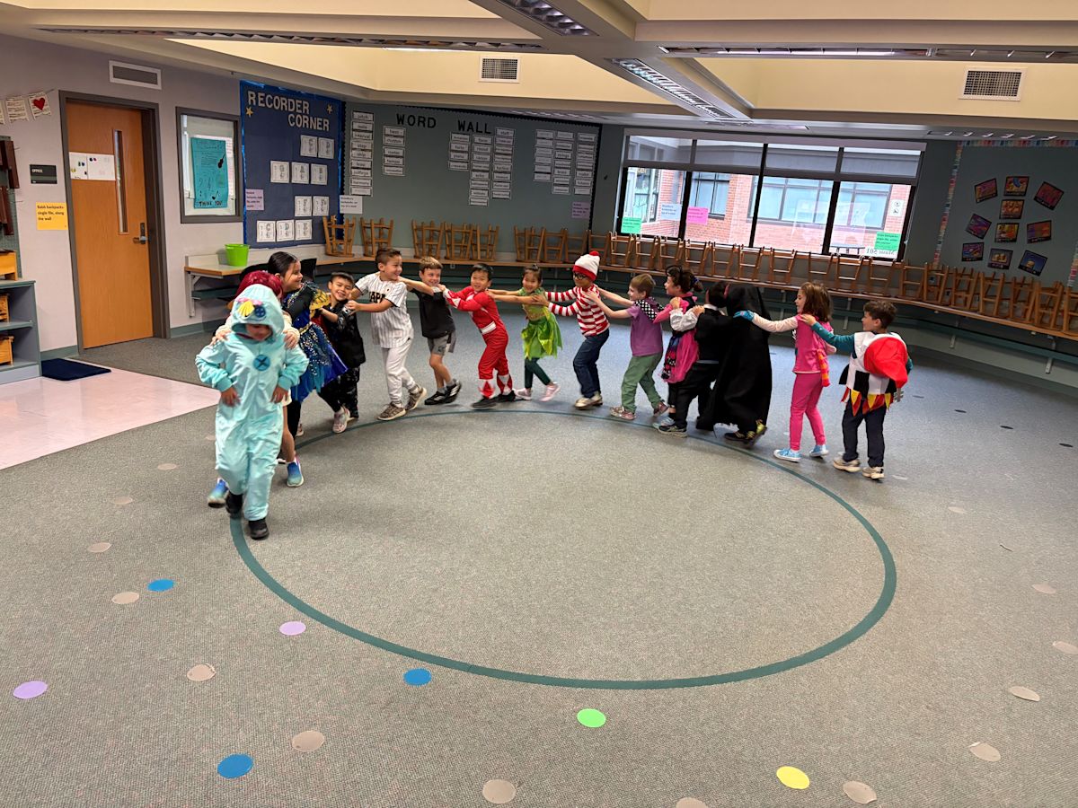 Apollo Celebrates Fall With Colorful Costume Tradition | News Article ...