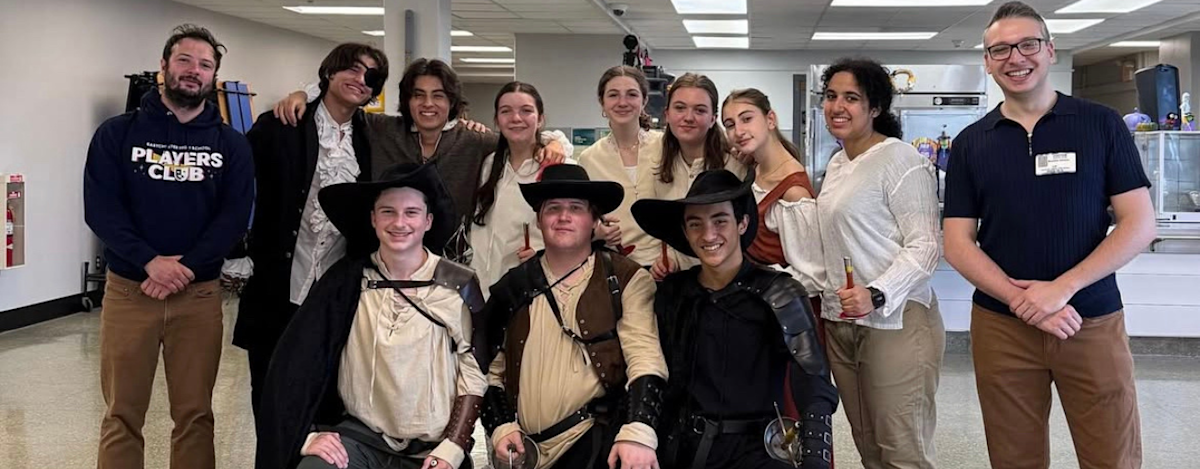 EHS Players Club Visits Elementary Schools | News Article