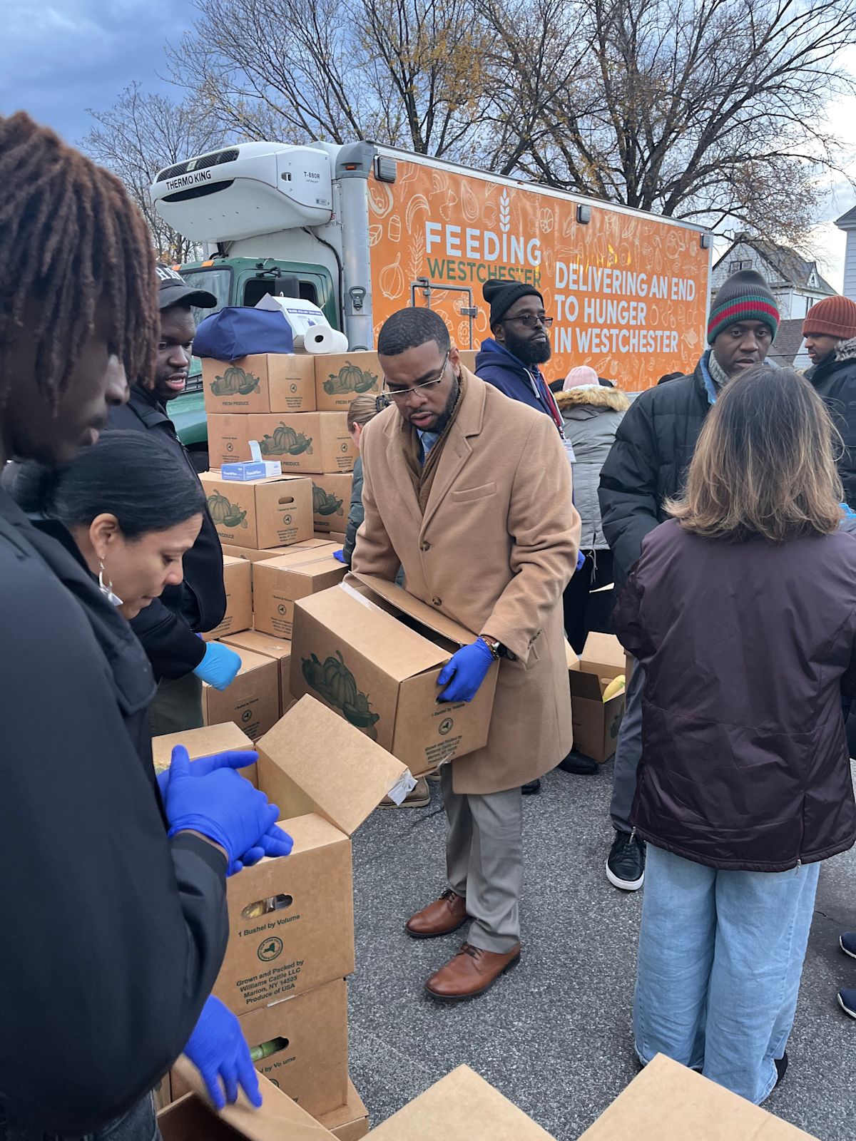 MVCSD, PTA Council and Feeding Westchester host food pantry at DWSA | News Details - Mount ...