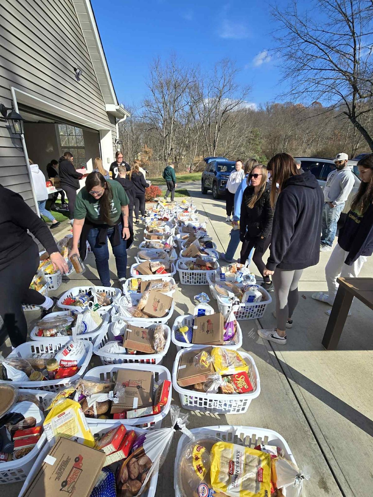Annual Thanksgiving Meal Donations Double in Size This Year! | News Details