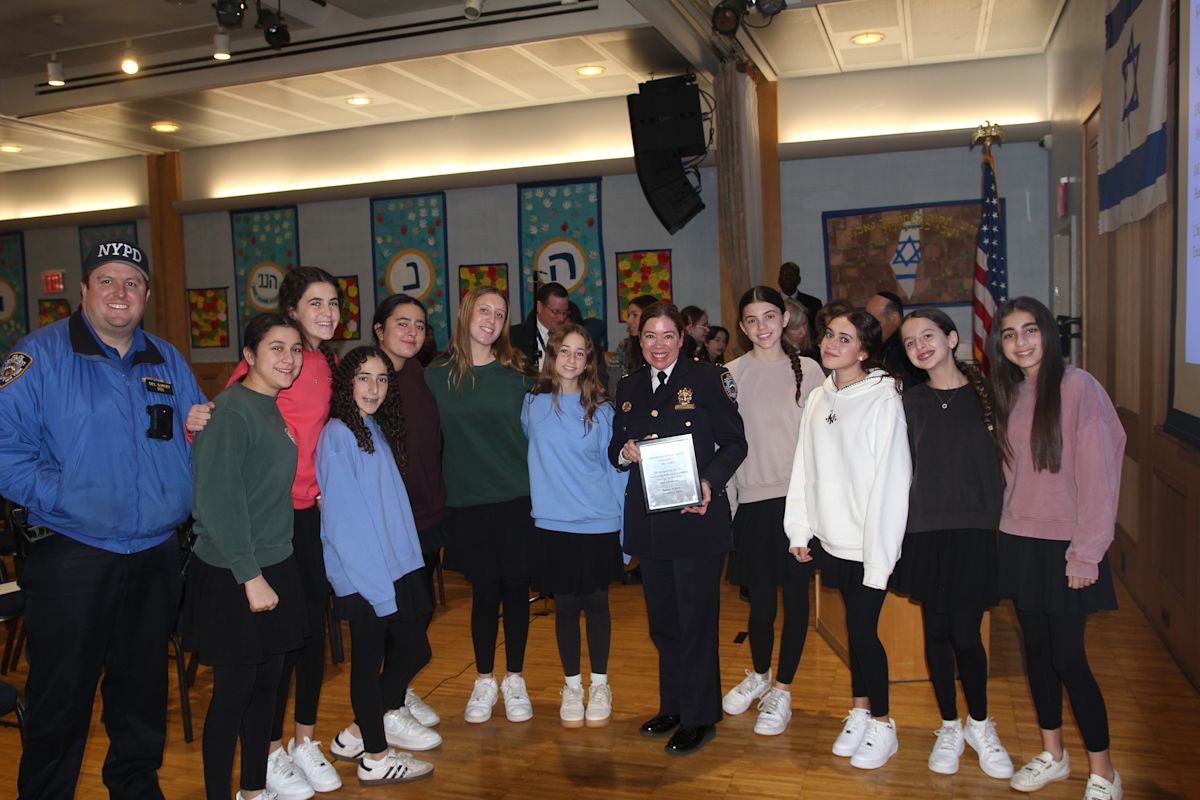 The Middle School Holds its Thanksgiving Assembly and Presents the ...