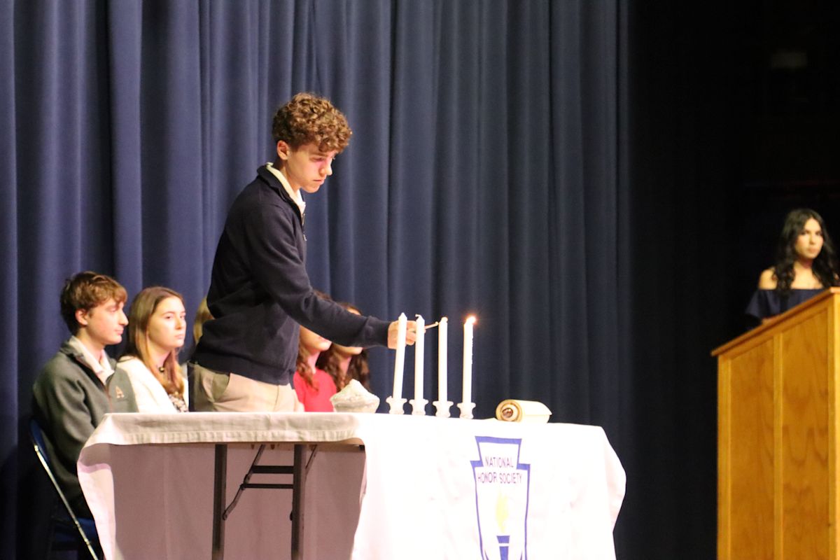 NHS welcomes new students in 58th annual Induction Ceremony | News Story