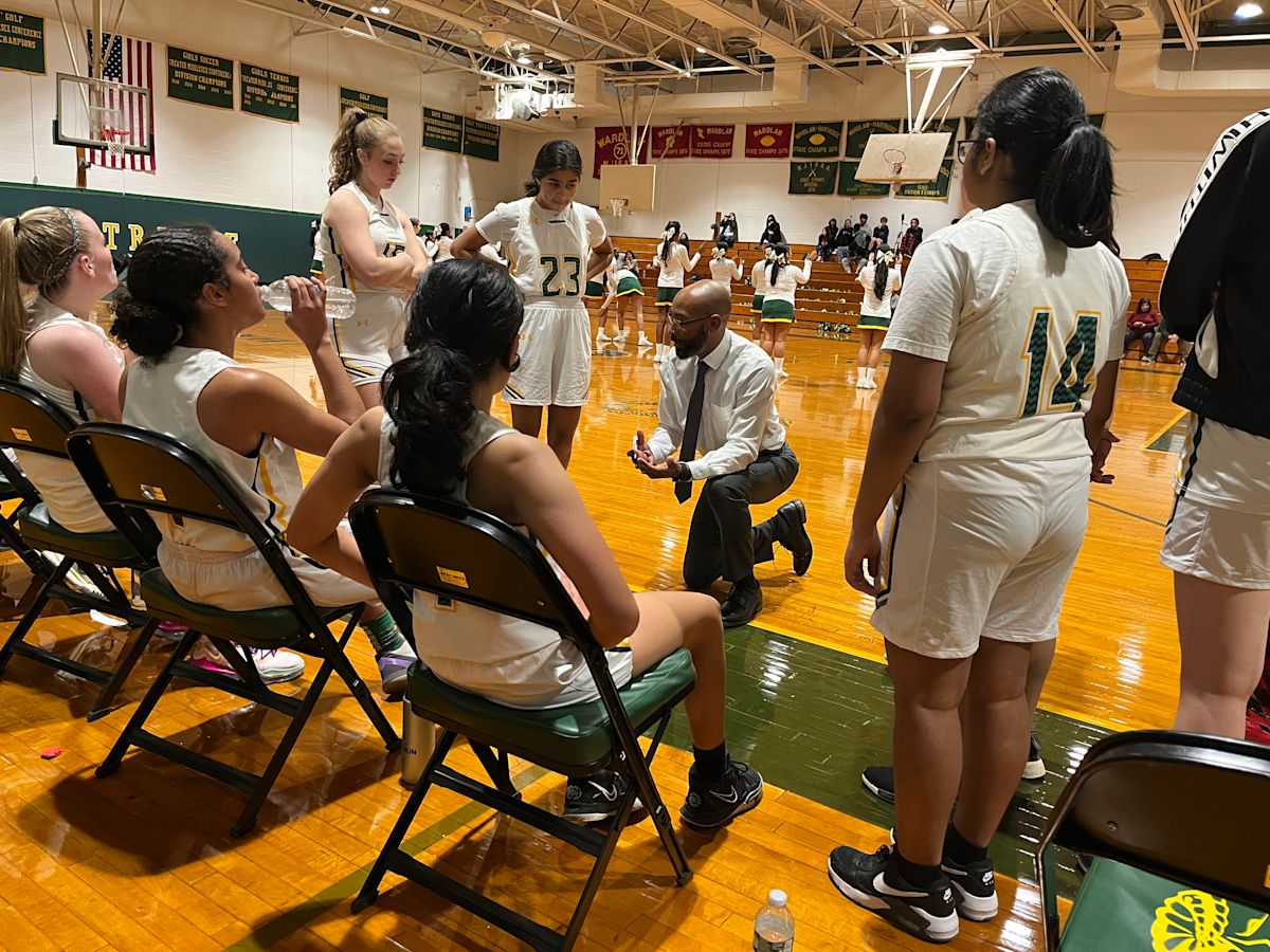 Mike Howell Appointed Head Boys' Basketball Coach | News Posts