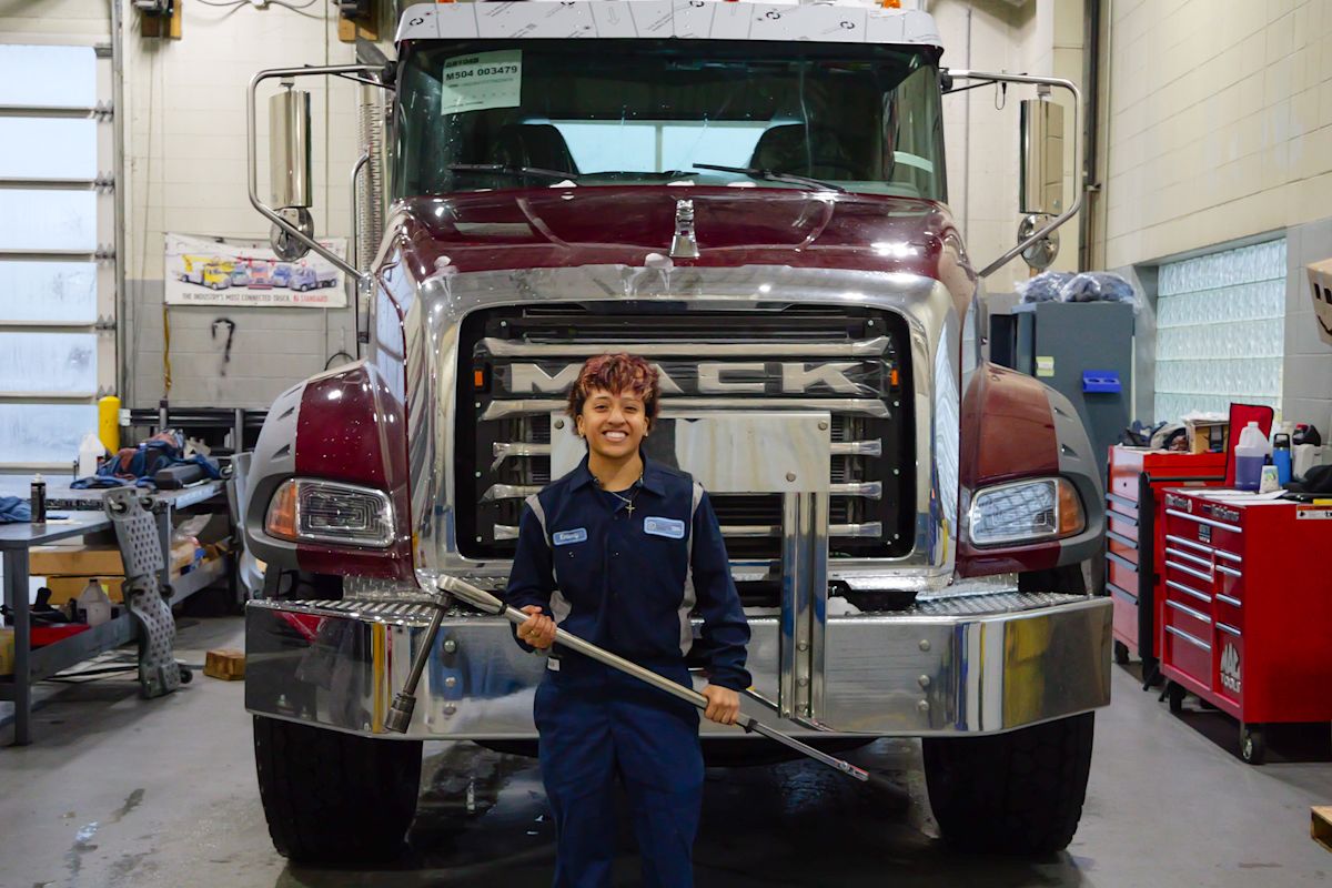 Youth Apprenticeship Program Helps Students Jump-Start Their Career | District News Article