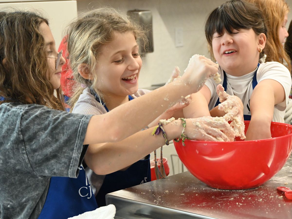 Cooking up Hanukkah Tradition and Cultural Learning in Hamitbach ...