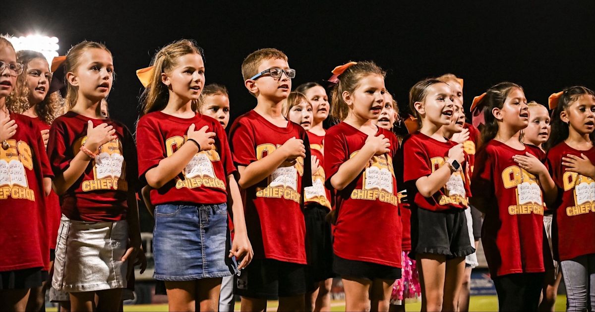 OES Choir Performed at Mighty Mussels Game | Posts Details/Default ...