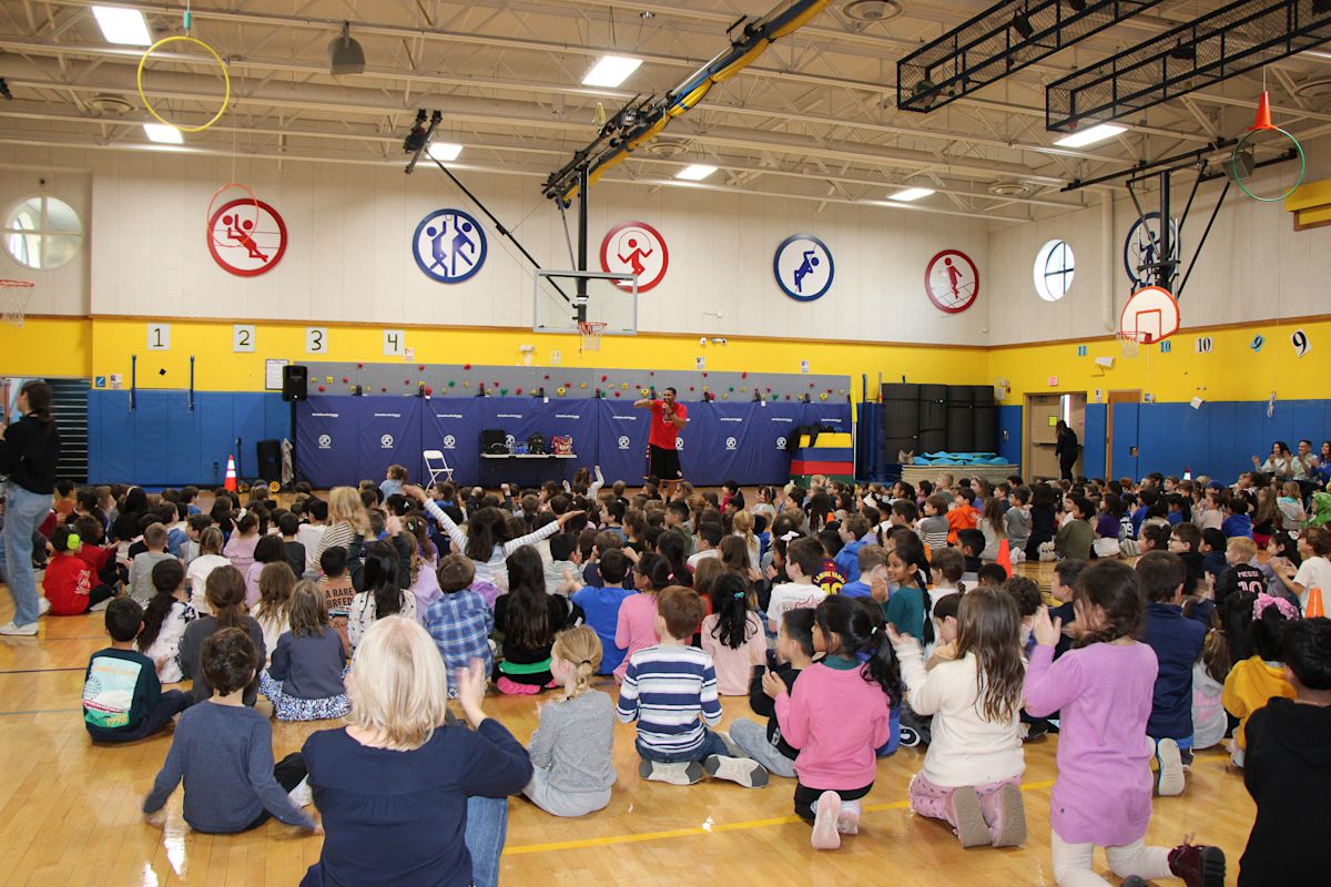 Harlem Wizards Bring the Fun to CRS | Article