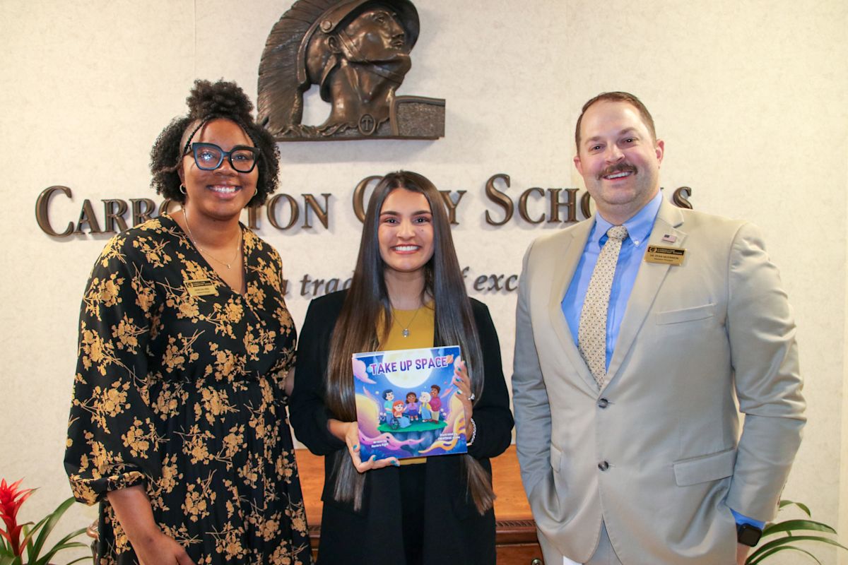 Carrollton Elementary teacher debuts first children's book | Featured News