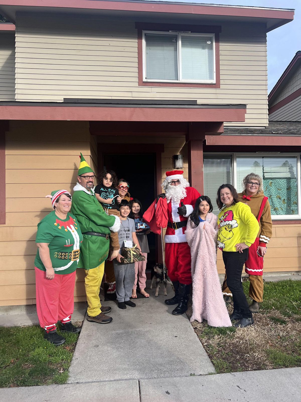 Hoover Staff Spread Holiday Joy During Winter Break | Post Details