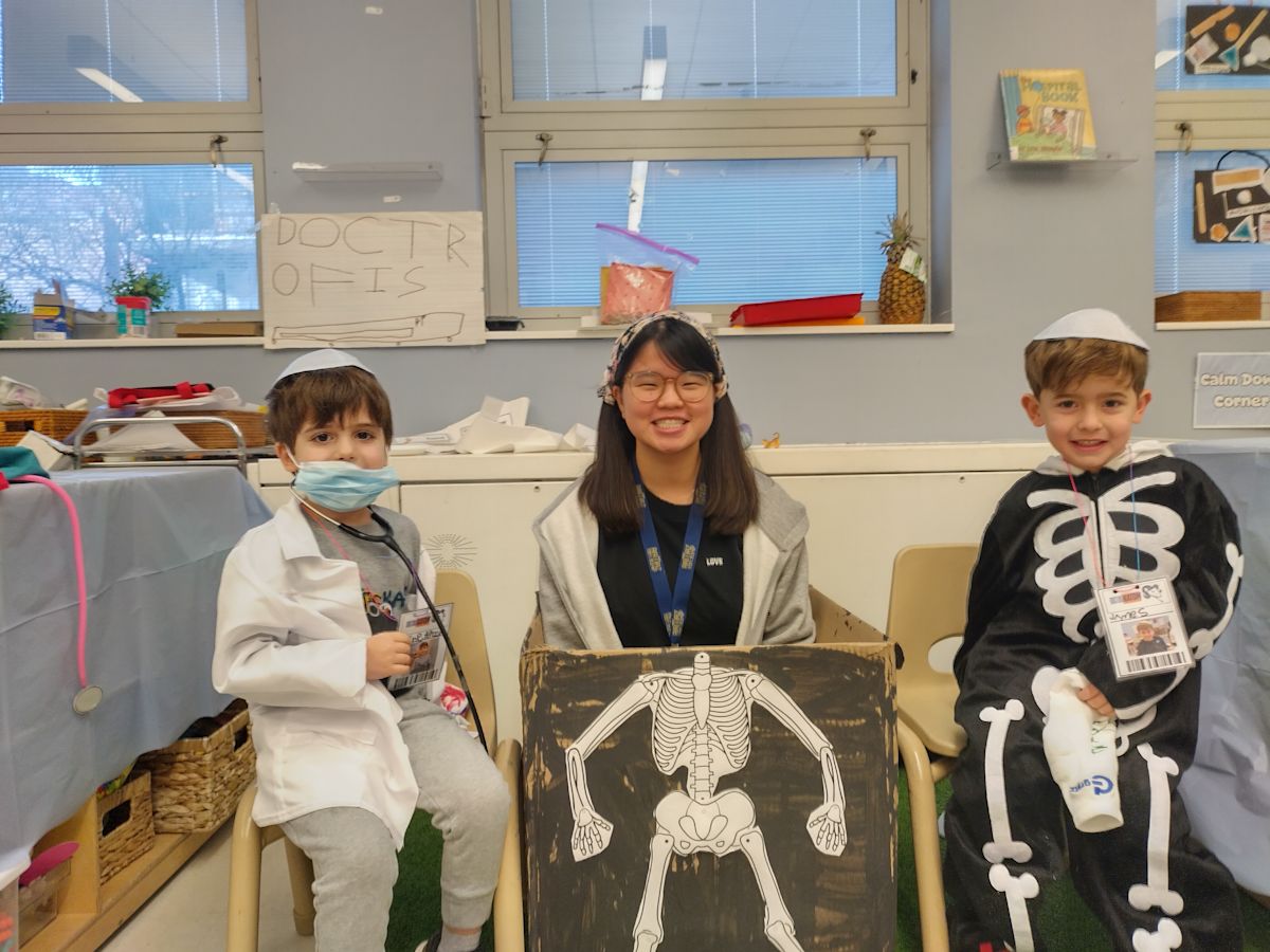 Video Inside: Pre-K Students Become Doctors, Practice their Biology ...