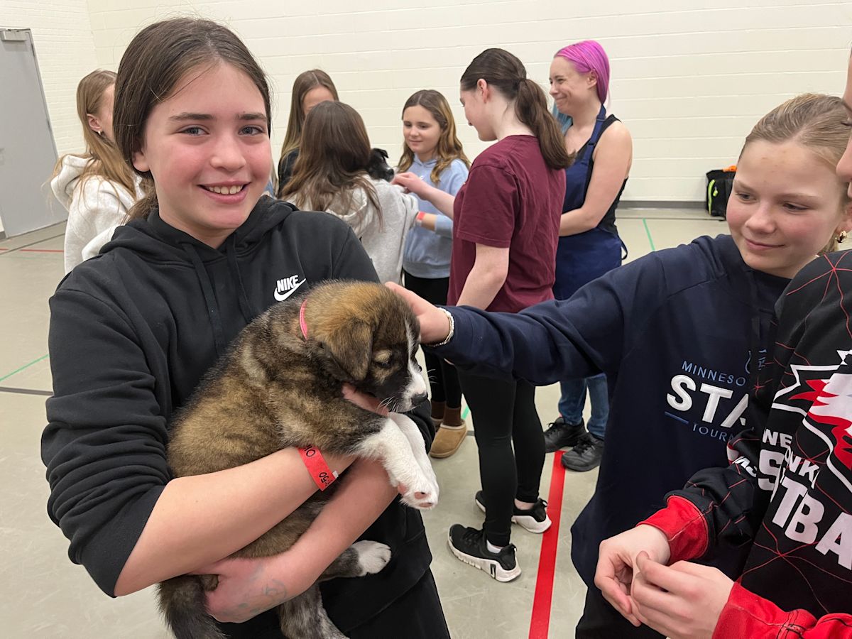 WMS Sixth Graders Promote Pet Adoptions with The Bond Between | article