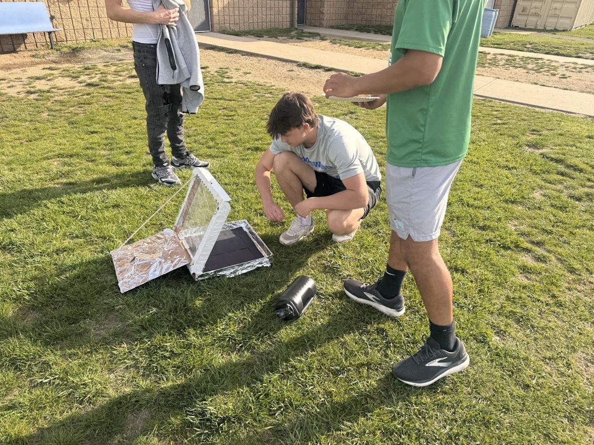 Engineering Students Bake with the Help of the Sun | Posts Details ...